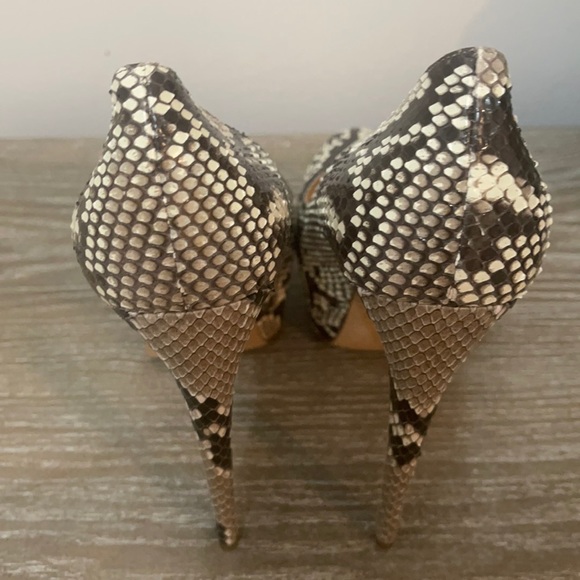 Shoes | Alexandre Birman Snakeskin Platform Heel Size 939 | Poshmark